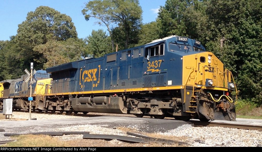 CSX 3437 crosses Westbrook Rd